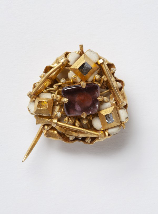 Medieval Treasures from the Victoria & Albert Museum in Paris ...