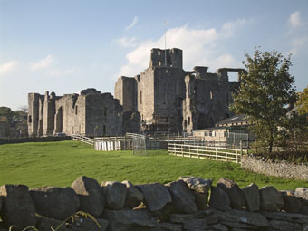 Middleham Castle - Medieval Histories