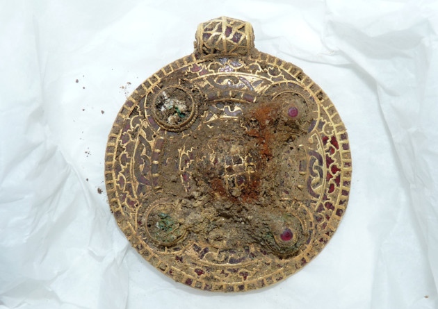 Anglo-Saxon Pendant discovered - Medieval Histories
