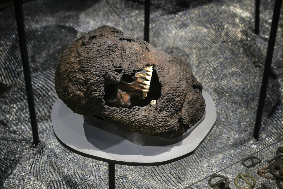 Human Remains in Public Collections - Medieval Histories